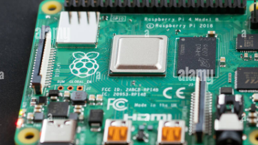 Raspberry PiとPCB設計を融合させた最先端プロジェクト